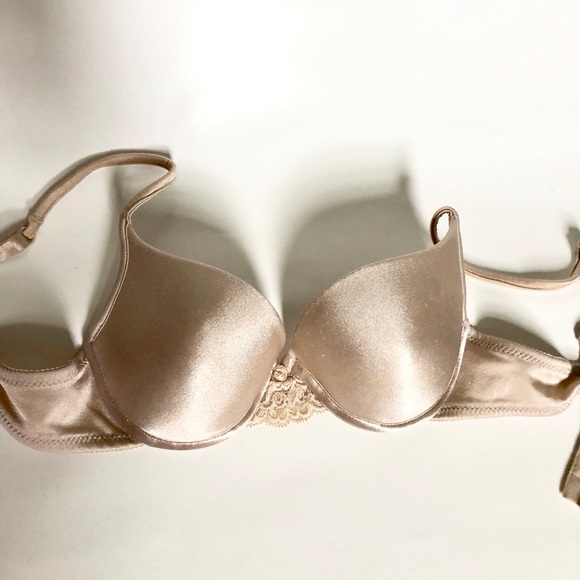 Intimates & Sleepwear | Beige Wonderbra | Poshmark